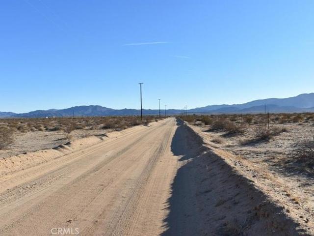 Frontier Rd, Twentynine Palms, CA 92277