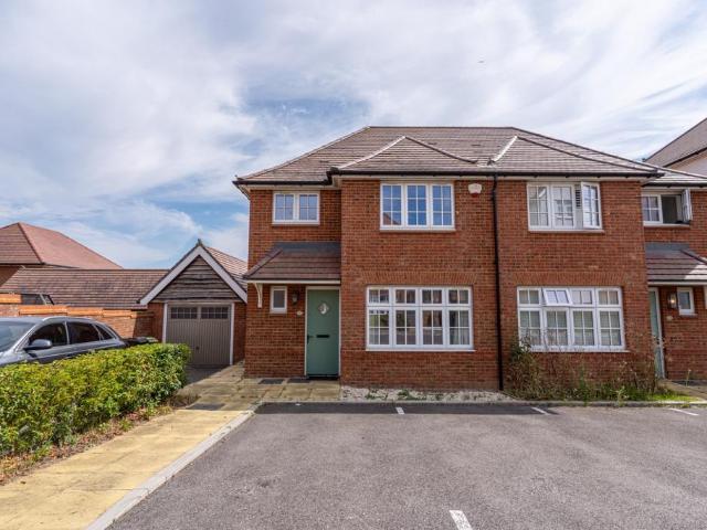 Frost Close, Weldon, Ebbsfleet. 3 bed semi detached house to rent £2,450 pcm £565 pw
