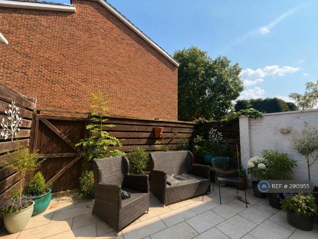 Frating Crescent, Woodford Green, IG8 4 bed terraced house to rent £2,950 pcm £681 pw