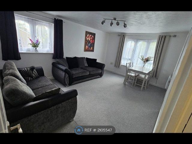 Frazer Close, Romford RM1, 2 bed flat to rent, £1,700 pcm | PrimeLocation