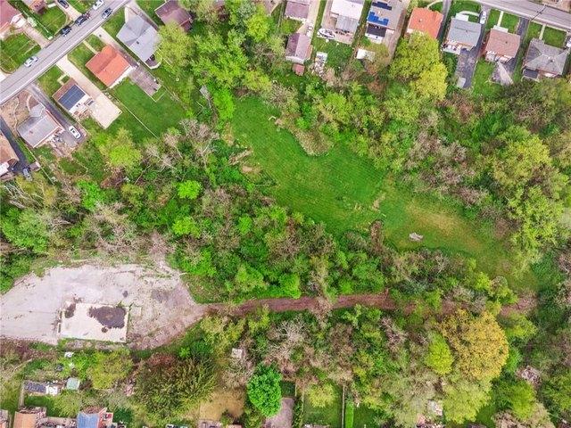 Frazier Dr, Pittsburgh, PA 15235