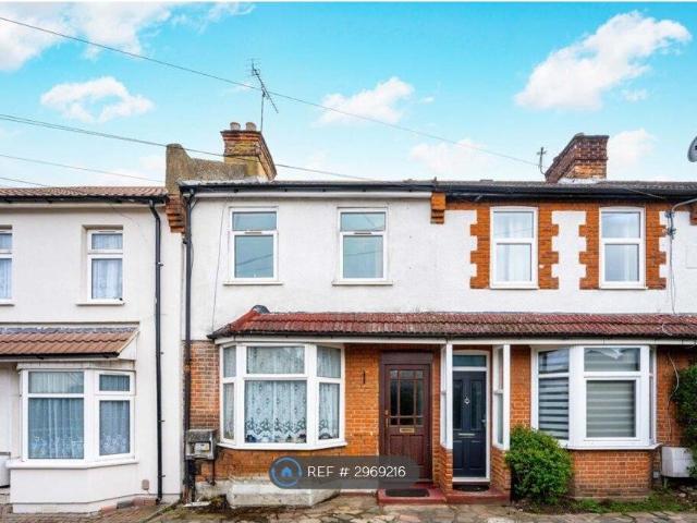 Frailey Hill, Woking GU22, 3 bed terraced house to rent, £1,900 pcm | PrimeLocation