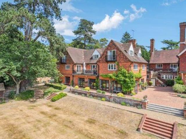 Framewood Road, Stoke Poges, 3 Bedroom Flat