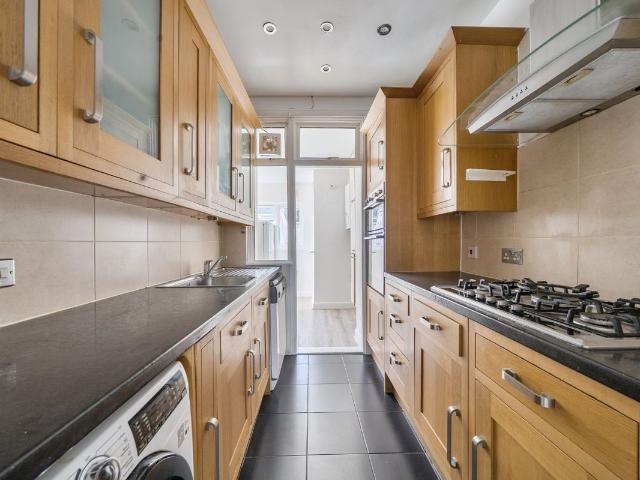 Framfield Road, Mitcham CR4, 4 bed detached house to rent, £3,100 pcm | PrimeLocation