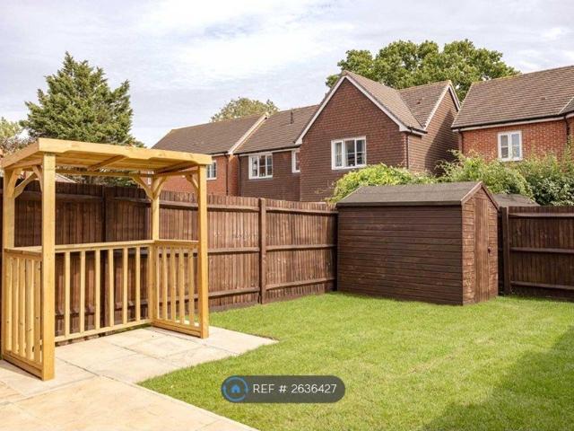 Frampton Terrace, Greenwich, London SE9, 3 bed semi detached house to rent, £2,680 pcm | PrimeLocation