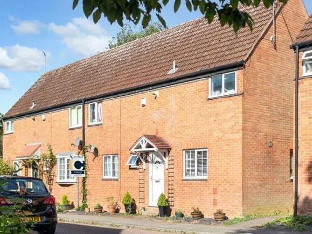 France Furlong, Great Linford, 3 Bedroom Semi detached