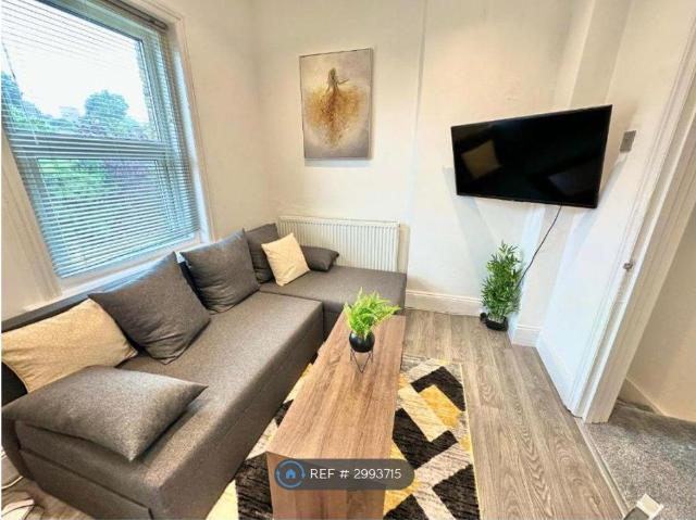 Frances Road, Bournemouth BH1, 2 bed flat to rent, £1,300 pcm | PrimeLocation