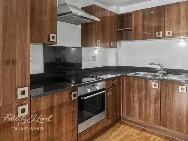 Frances Wharf, London 1 bed apartment to rent £1,800 pcm £415 pw