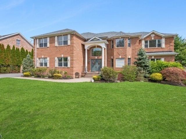 Francesca Ct, East Hanover, Home For Sale
