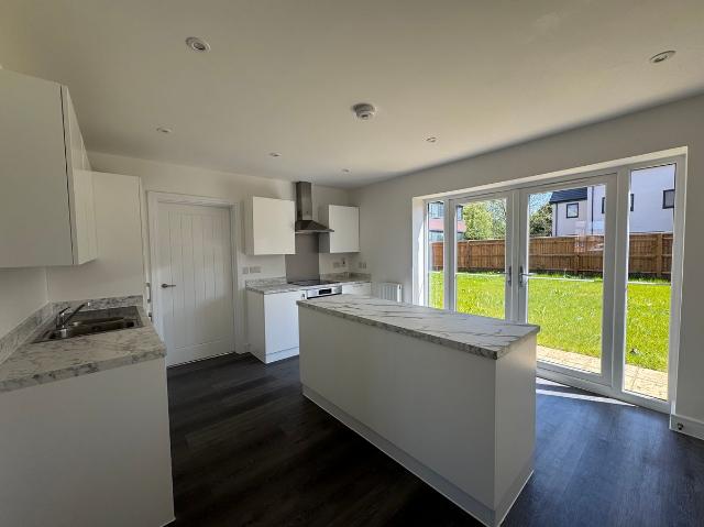 Francis Avenue, Aylesbury HP21, 4 bed property to rent, £2,500 pcm | PrimeLocation