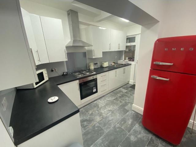 Francis Avenue, Ilford, Essex IG1, 2 bed terraced house to rent, £1,900 pcm | PrimeLocation
