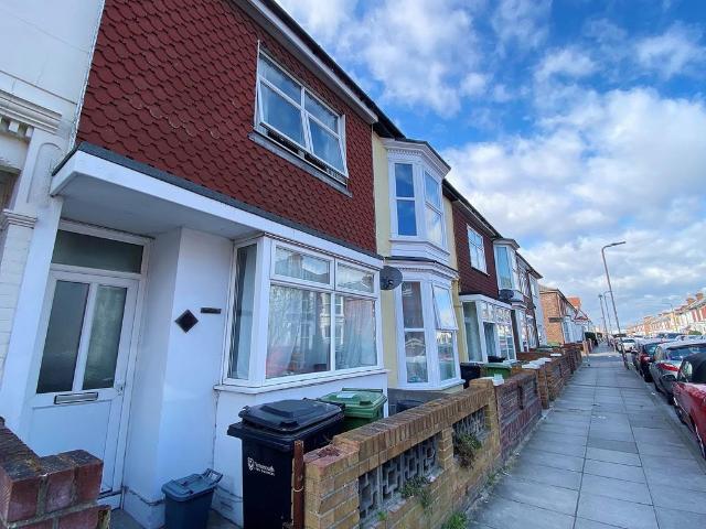 Francis Avenue, Southsea 5 bed terraced house to rent £2,250 pcm £519 pw