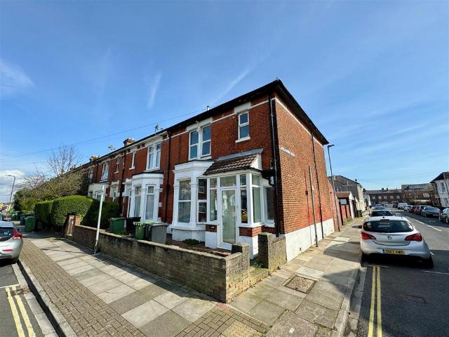 Francis Avenue, Southsea 5 bed semi detached house to rent £2,750 pcm £635 pw