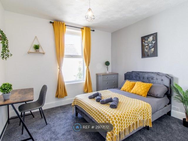 Francis Avenue, Southsea PO4, Room to rent, £585 pcm | PrimeLocation