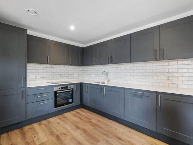 Francis House, SL6 1TY, Maidenhead