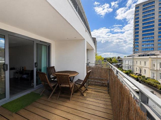 Francis Road, Birmingham B16 1 bed flat to rent £1,050 pcm £242 pw