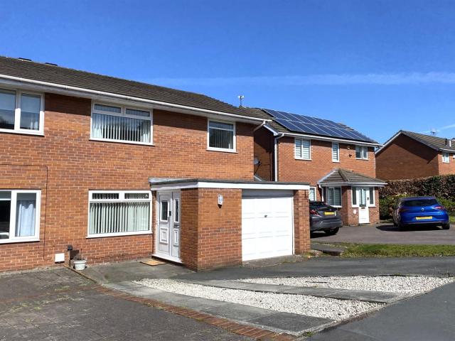 Francis Road, Frodsham, 3 bedroom, Semi Detached