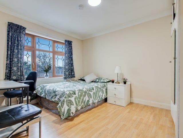 Francis Road, Harrow On The Hill, Harrow HA1, Room to rent, £750 pcm | PrimeLocation