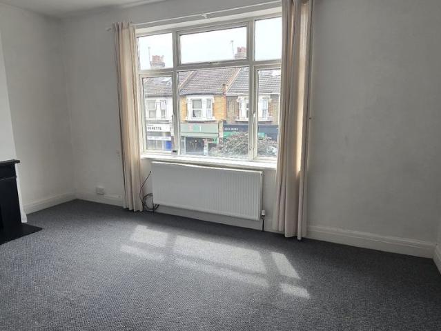 Francis Road, Leyton E10, 1 bed flat to rent, £1,700 pcm | PrimeLocation