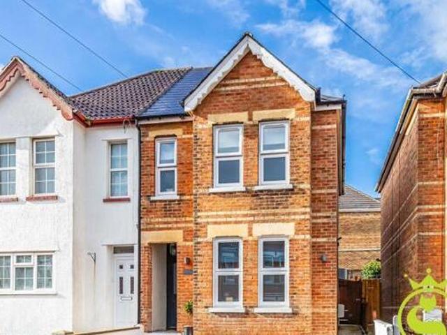 Francis Road, Poole, 2 Bedroom Semi detached