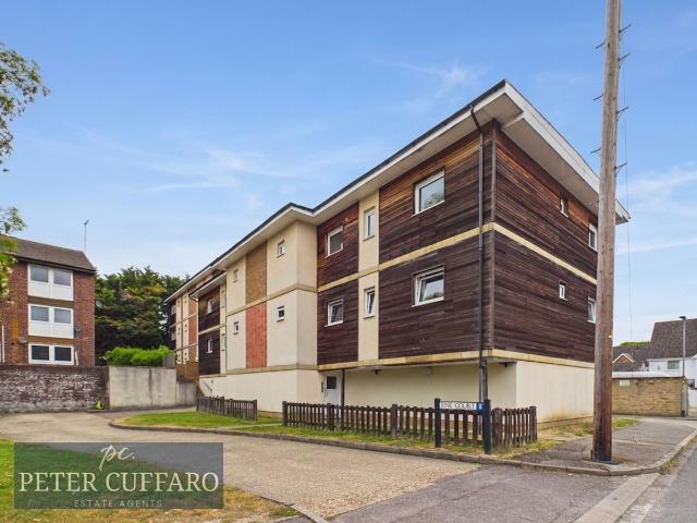 Francis Road, Ware SG12, 1 bed flat to rent, £1,300 pcm | PrimeLocation