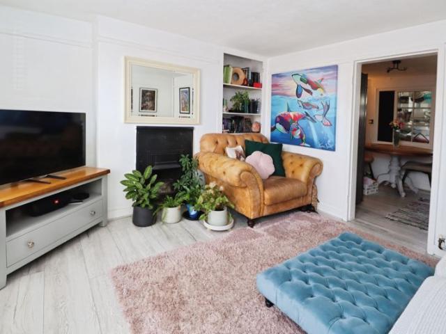 Francis Street, Brightlingsea CO7, 2 bed terraced house to rent, £1,025 pcm | PrimeLocation