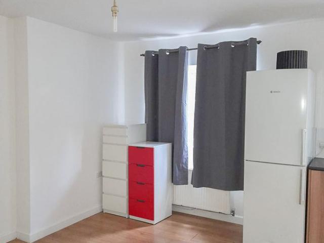 Francis Street, Luton LU1, Property to rent, £800 pcm | PrimeLocation