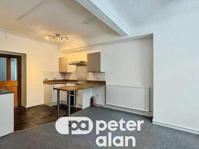 Francis Terrace, Pontyclun, CF72