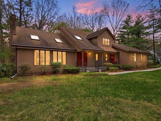 Frank Smith Rd, Longmeadow, Home For Sale