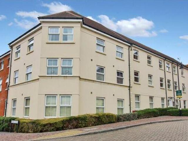 Frankel Avenue, Redhouse, 2 Bedroom Apartment