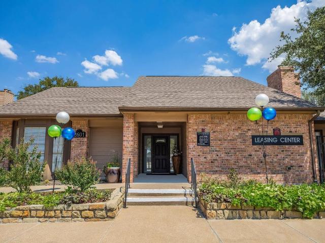 Frankford Flats Apartments 2 Bedroom Apartment for Rent at 2601 Frankford Rd, Dallas, TX 75287