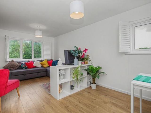 Franklyn Close, Abingdon OX14, 1 bed flat to rent, £2,000 pcm | PrimeLocation
