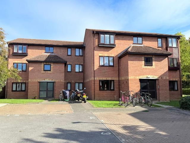 Franklyn Close, Abingdon, Oxfordshire OX14, 1 bed flat to rent, £1,095 pcm | PrimeLocation