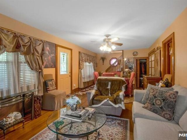 Franklin Tpke, Mahwah, Home For Sale