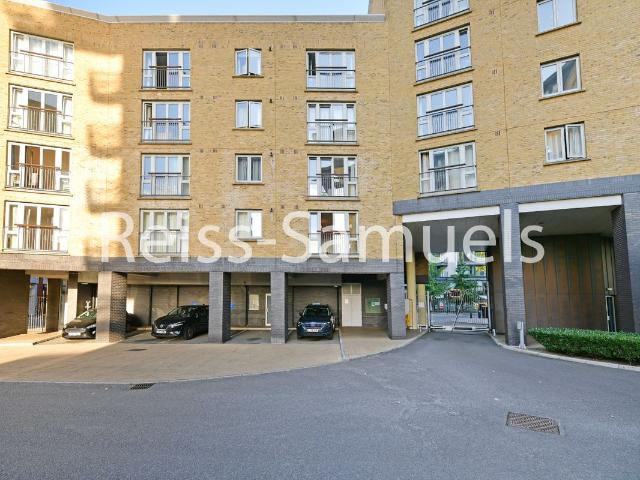 Franklin Building, Millenium Harbour E14, Canary Wharf, 2 bed flat to rent, £2,513 pcm | PrimeLocation