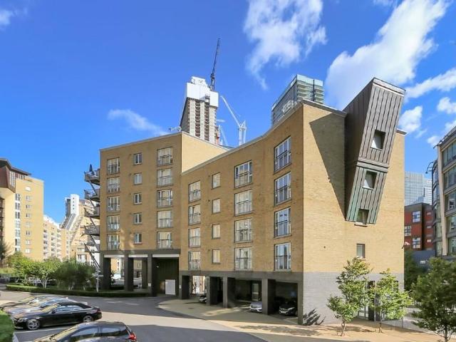 Franklin Buildings, Westferry Road. 1 bed flat to rent £1,993 pcm £460 pw