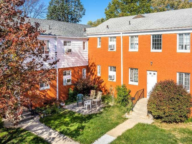 Franklin Court Apartments