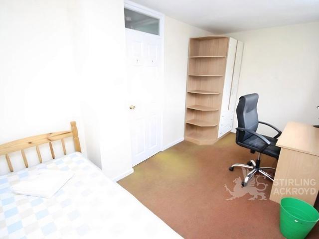 Franklin Court, Guildford, Surrey, GU2 8ED