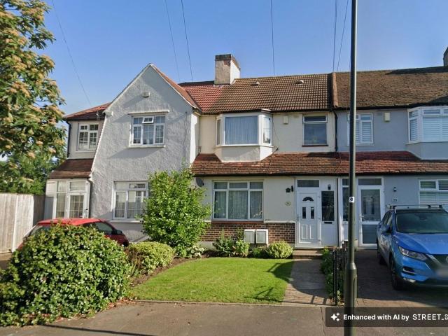 Franklin Crescent, Mitcham CR4, Studio to rent, £1,250 pcm | PrimeLocation