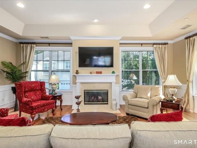 Franklin Ct Unit,newtown, Condo For Sale