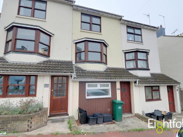 Franklin Road, Brighton 4 bed terraced house to rent £2,400 pcm £554 pw