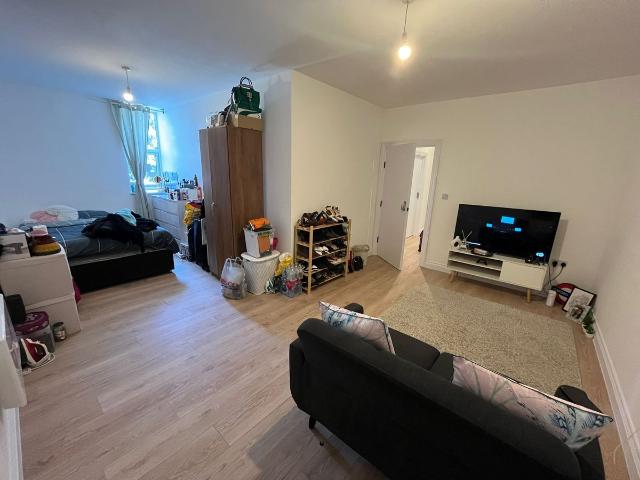 Fraser Road, Erith DA8, 4 bed shared accommodation to rent, £700 pcm | PrimeLocation