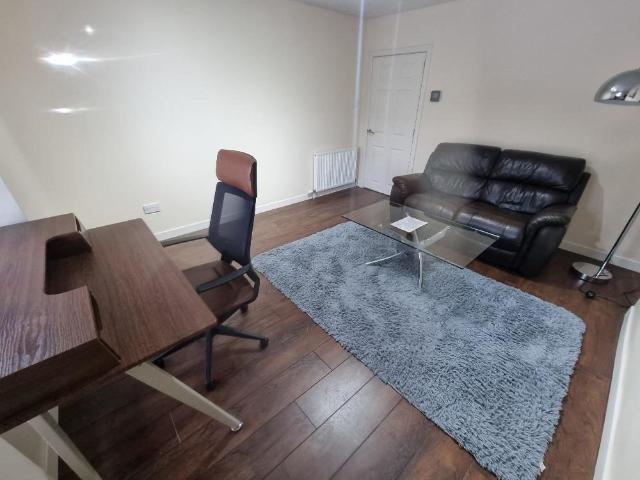 Fraser Road, First floor left, AB25