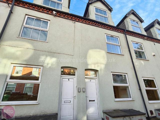 Frederick Grove, Lenton 6 bed house to rent £2,340 pcm £540 pw