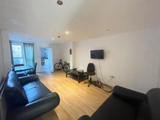 Frederick Grove, Nottingham NG7, 6 bed shared accommodation to rent, £585 pppm | PrimeLocation