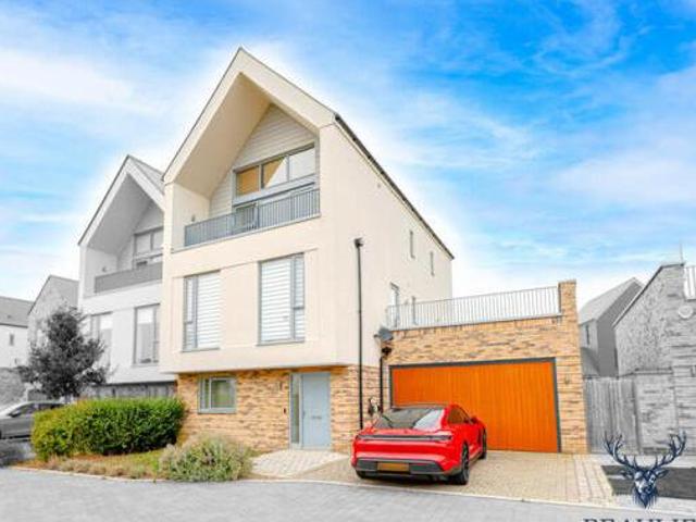 Frederick Hawkes Gardens, Chelmsford, 5 Bedroom Detached