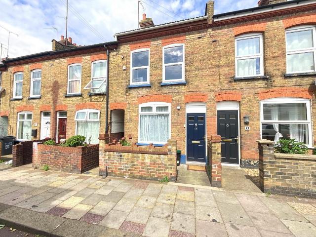Frederick Street, Luton LU2, 3 bed terraced house to rent, £1,500 pcm | PrimeLocation