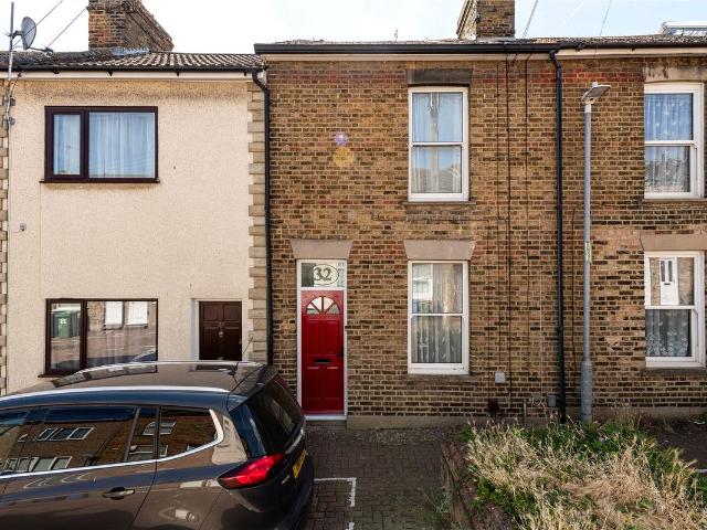 Frederick Street, Sittingbourne, Kent ME10, 2 bed terraced house to rent, £1,300 pcm | PrimeLocation