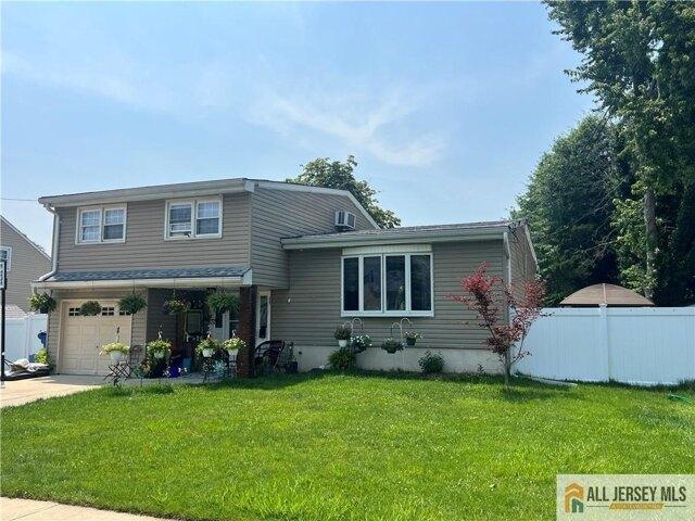 Frederick Pl, Old Bridge, Home For Sale