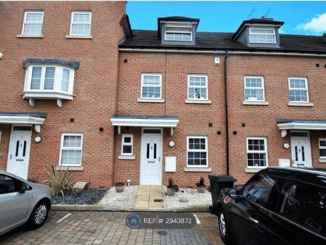 Frederick Place, St. Albans AL2, 4 bed semi detached house to rent, £2,750 pcm | PrimeLocation